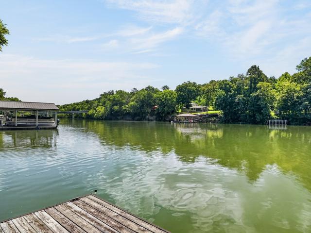 279 Earls Ln
