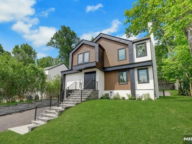 279 Jefferson Ave, Cresskill, NJ 07626