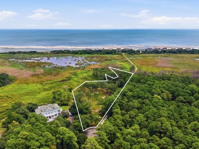 279 Midden Ln, Pawleys Island, SC 29585