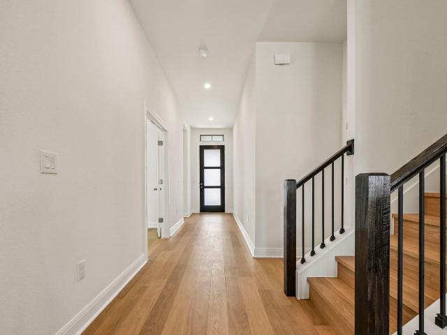 279 San Saba Dr