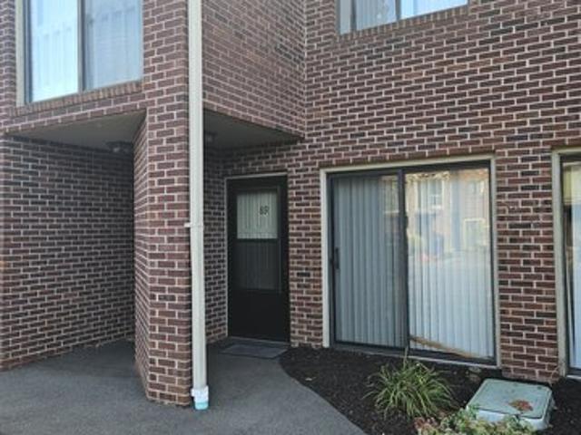 279 Redstone Hill Rd Apt 69, Bristol, CT 06010