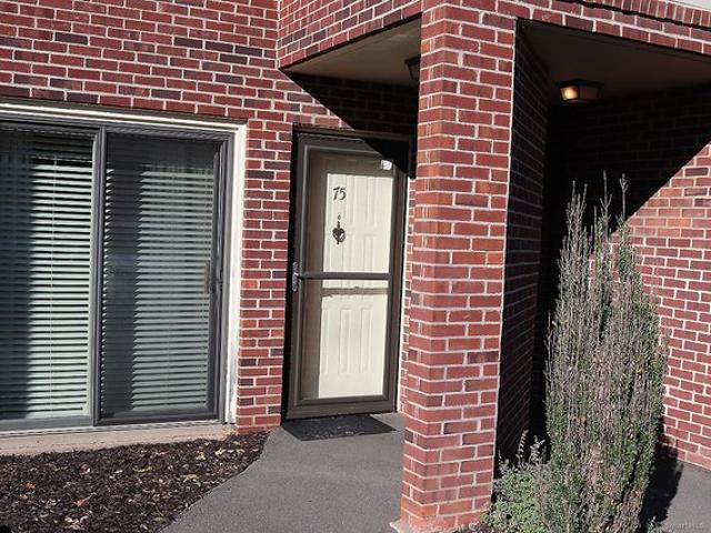 279 Redstone Hill Rd Apt 75, Bristol, CT 06010