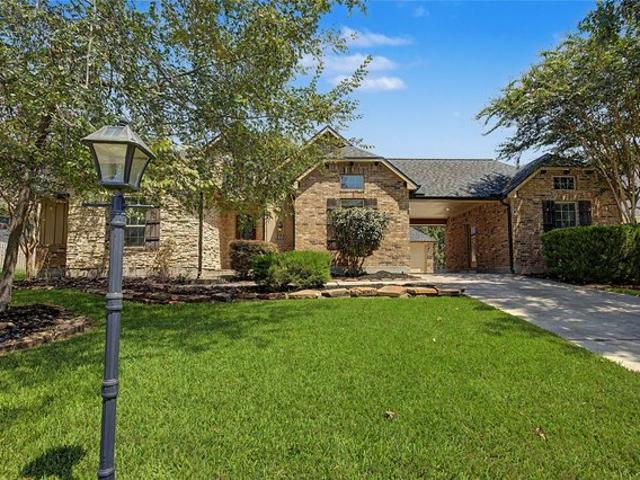 279 W Pines Dr, Montgomery, TX 77356