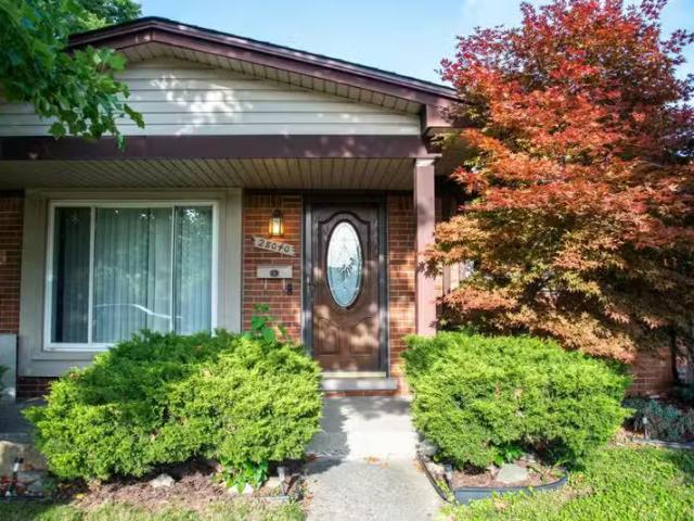 28040 BLUM ST, ROSEVILLE, MI 48066 Single Family Residence For.