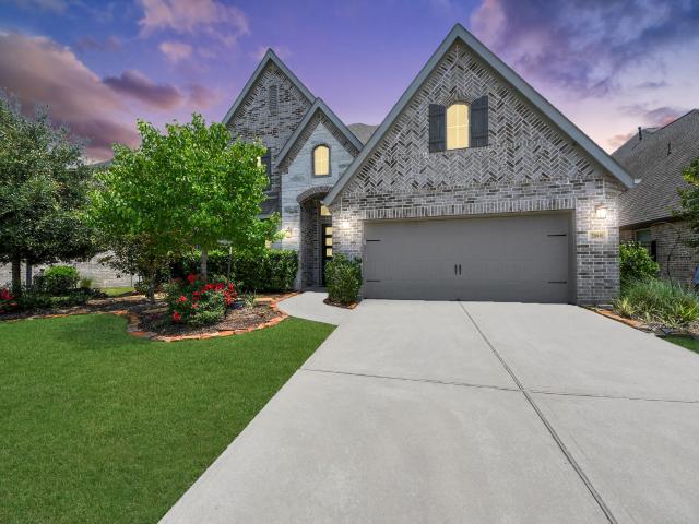 28045 Woodland Bend Way