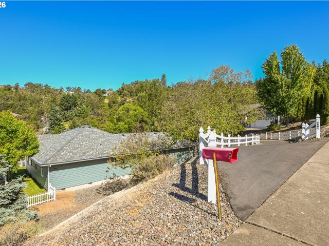 2804 nw daysha dr