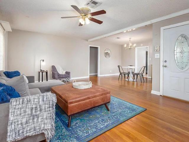 2804 NW 46th Street