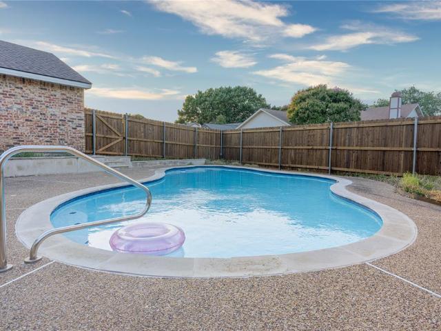 2804 Oxford Lane
