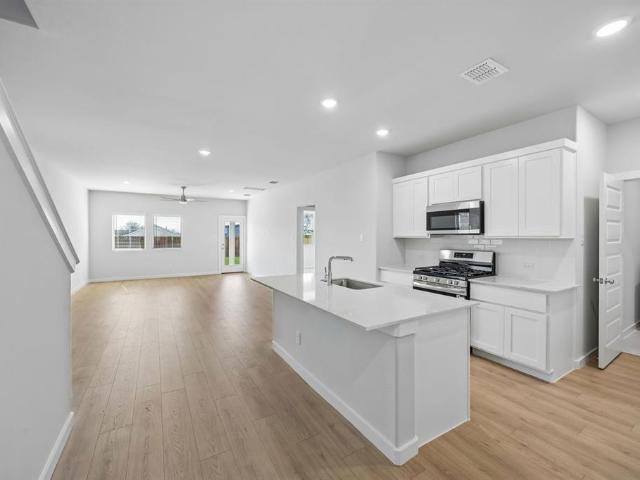 2804 Baynes Pl, Princeton, TX 75407 | MLS #21216