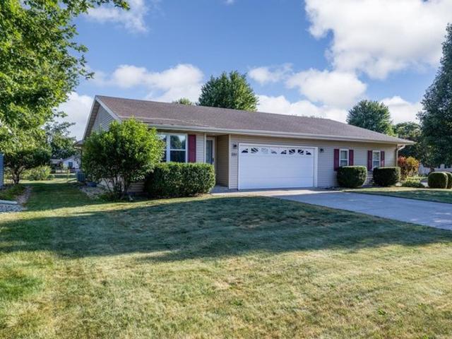 2804 Carrousel Ln, Janesville, WI 53545