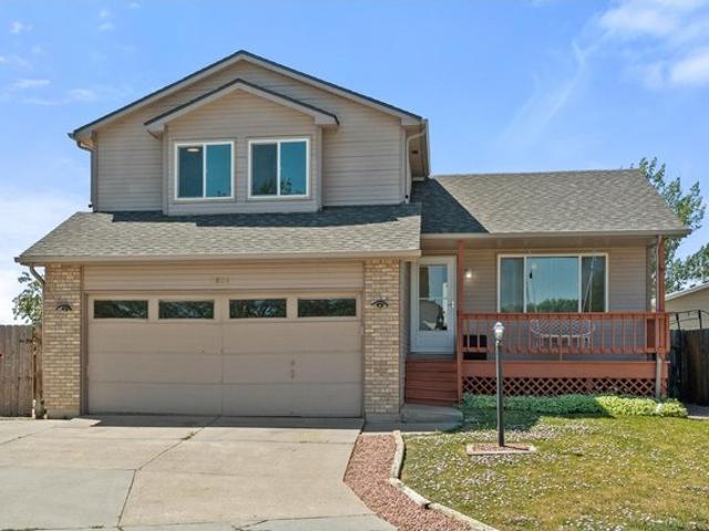 2804 Chickaree Pl SW, Loveland, CO 80537