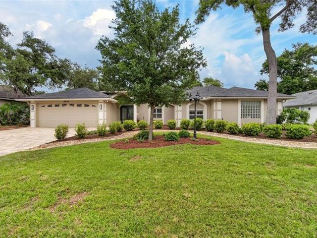 2804 Clubhouse Dr, Plant City, FL 33566