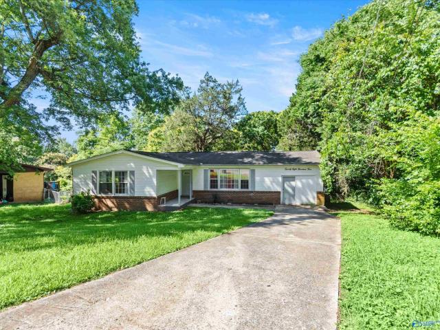 2804 Coosa Circle NW