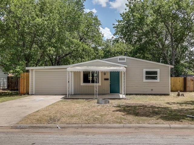 2804 Dogwood Park Dr, Richland Hills, TX 76118