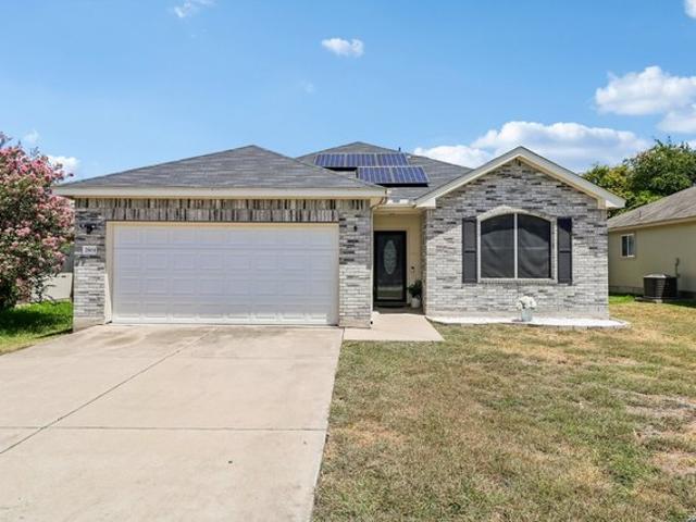2804 Don Hill Ln, Taylor, TX 76574