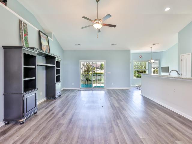 2804 Grassland Ln