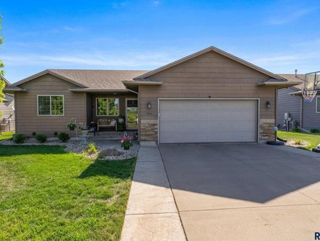 2804 Grinnell Ave S, Sioux Falls, SD 57106