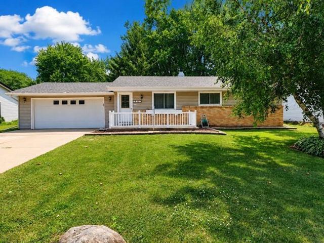 2804 Sherwood Dr, Janesville, WI 53545