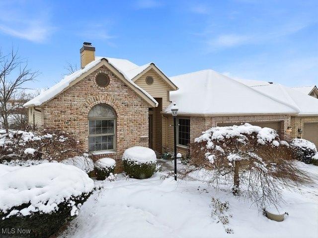 2804 Valley Rd, Cuyahoga Falls, OH 44223