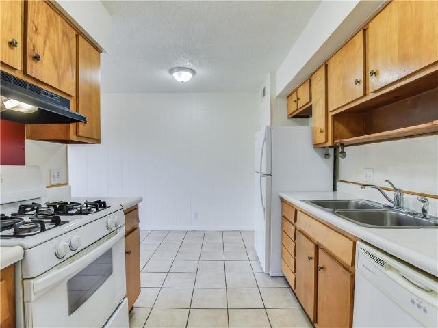 2804 Westhill Dr # 104