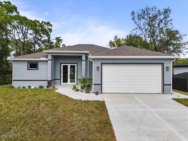 2804 11th St W, Lehigh Acres, FL 33971