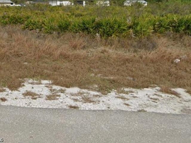 2804 13th St SW, Lehigh Acres, FL 33976