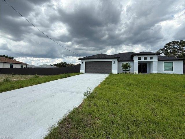 2804 46th St SW, Lehigh Acres, FL 33976