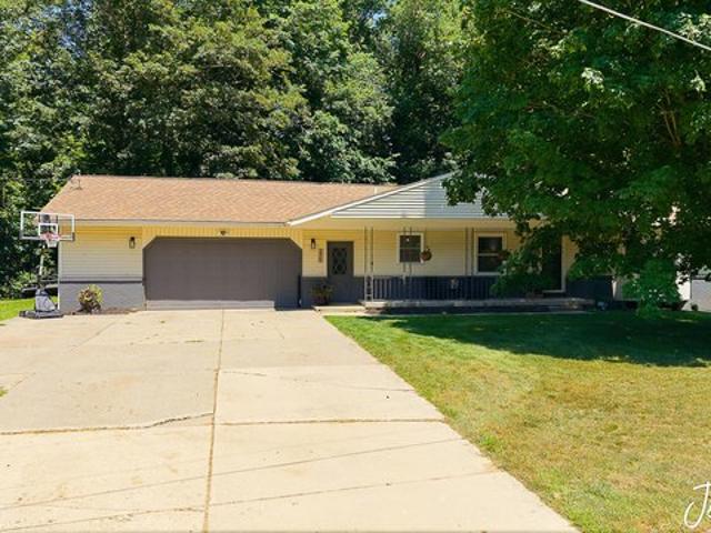 2805 New Holland St, Hudsonville, MI 49426