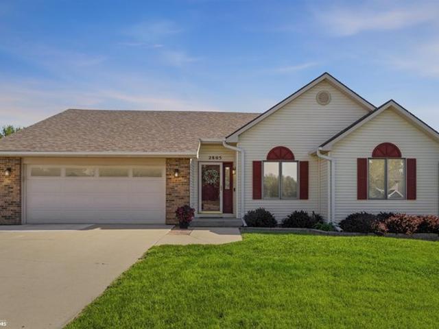 2805 Arnold Dr, Marshalltown, IA 50158