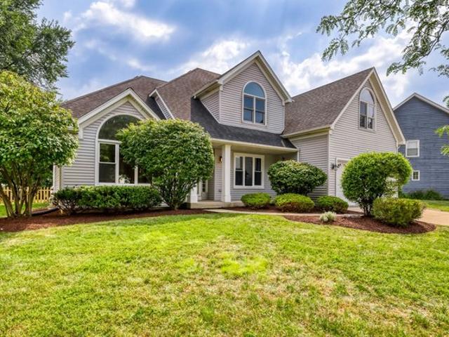 2805 Breckenridge Cir, Aurora, IL 60504