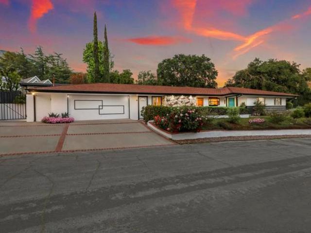 2805 Frances Ave, La Crescenta, CA 91214