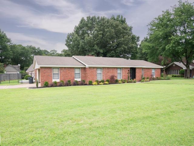 2805 Glenwood Cove