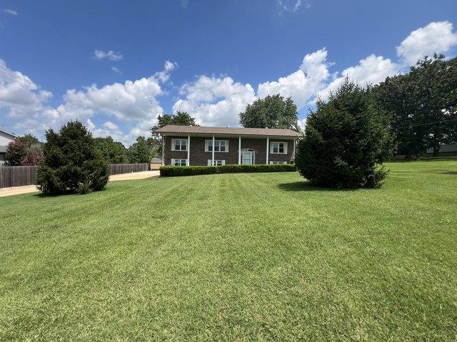 2805 Gleghorn St, West Plains, MO 65775