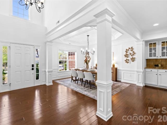 2805 Julian Glen Circle