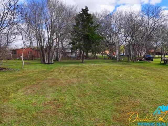 2805 J P Davis Ave, Bay City, TX 77414