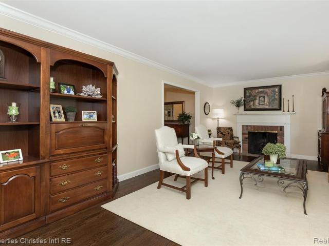 2805 Lamplighter Lane