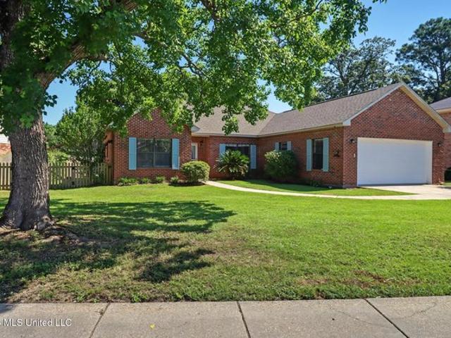 2805 Palmer Dr, Gulfport, MS 39507