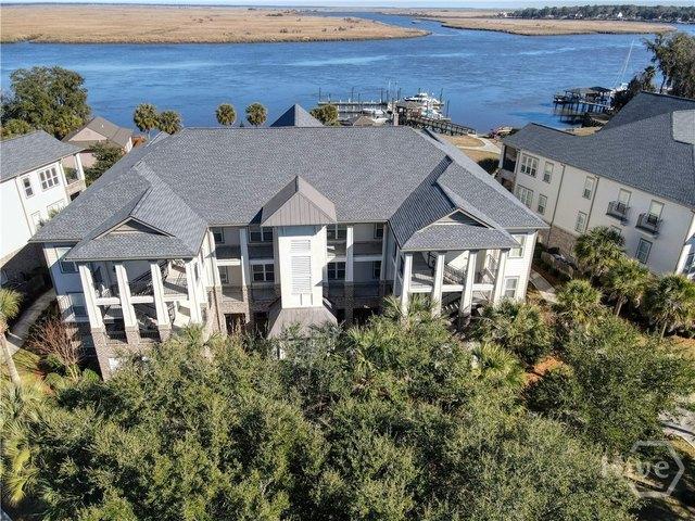 2805 River Oaks Dr, Richmond Hill, GA 31324