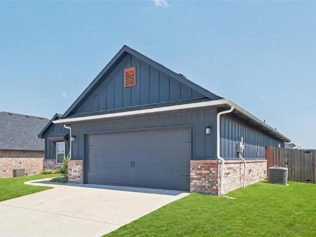 2805 Tulip Drive