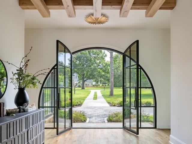2805 Tyne Blvd, Nashville, TN 37215