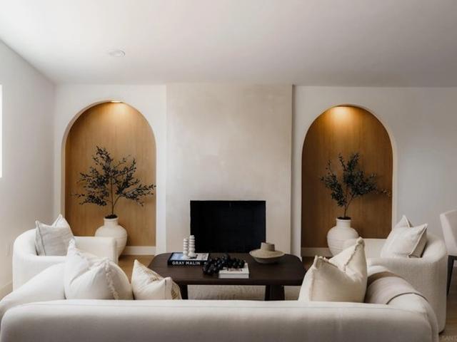 2806 Mission Village Dr, San Diego, CA 92123