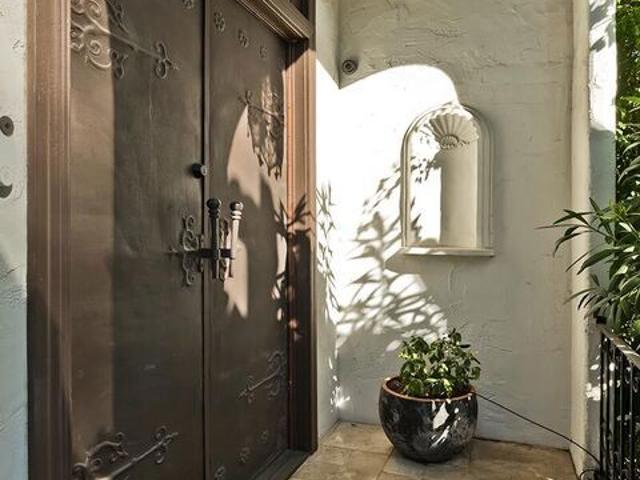 2806 Nichols Canyon Road