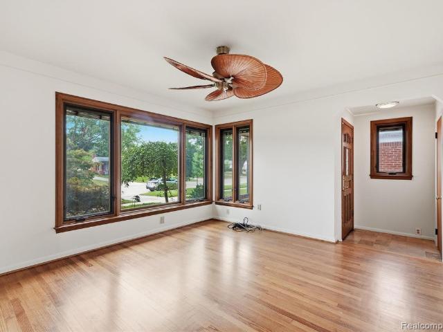 2806 Oliver Road