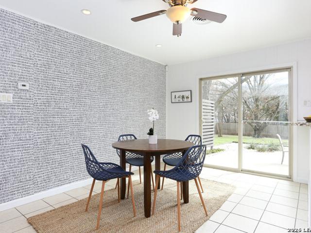 2806 Belvoir Dr