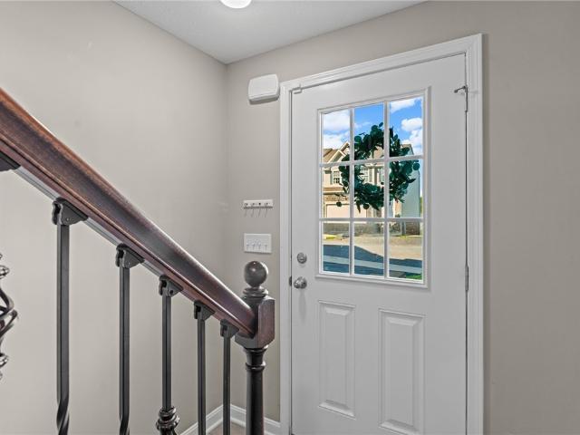 2806 Canterbury Dr