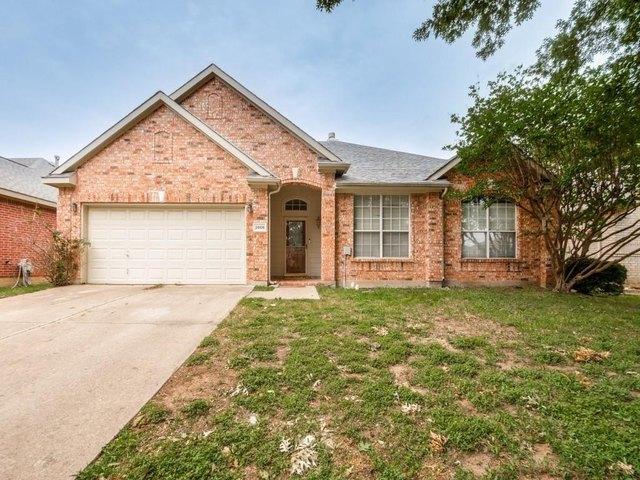 2806 Cheshire Way, Grand Prairie, TX 75052