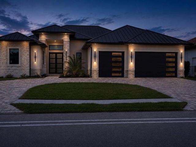 2806 Gleason Pkwy, Cape Coral, FL 33914