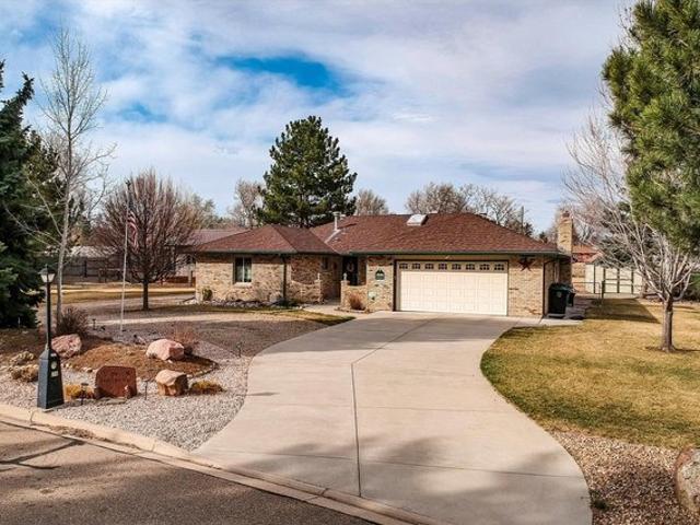 2806 Lake Park Way, Longmont, CO 80503