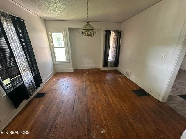 2806 Linden Ave