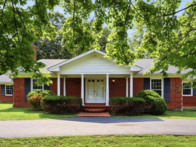 2806 Rosewood Rd